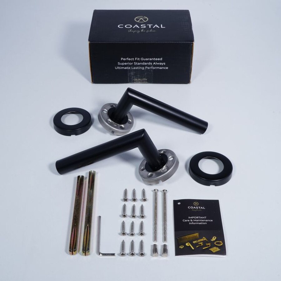 Mitre Lever Door Handle on Round Rose - BLU™ KM060C - Matt Black ...